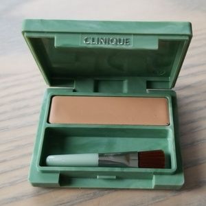 Clinique | Makeup | Clinique Small Compact Concealer | Poshmark